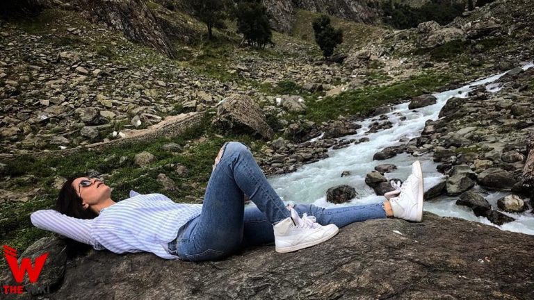 Khalida Jan (Actress) Height, Weight, Age, Affairs, Biography & More