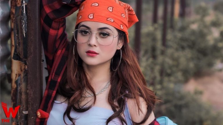 Daizy Aizy (Social Media Influencer) Height, Weight, Age, Affairs ...