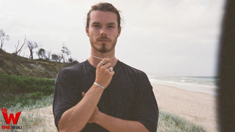 Sam Corlett (Actor) Height, Weight, Age, Affairs, Biography & More