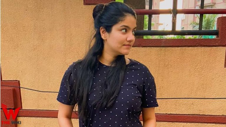 Manu Bisht (Actress) Height, Weight, Age, Affairs, Biography & More