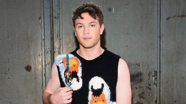 Connor Jessup (Actor) Height, Weight, Age, Affairs, Biography & More