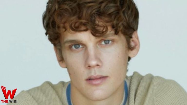 Hunter Doohan (Actor) Height, Weight, Age, Affairs, Biography & More