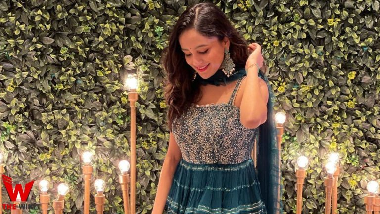 Kavya Limaye (Indian Idol) Height, Weight, Age, Affairs, Biography & More