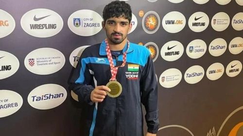 Aman Sehrawat (Wrestler) Wiki, Age, Height, Weight, Family, Girlfriend ...